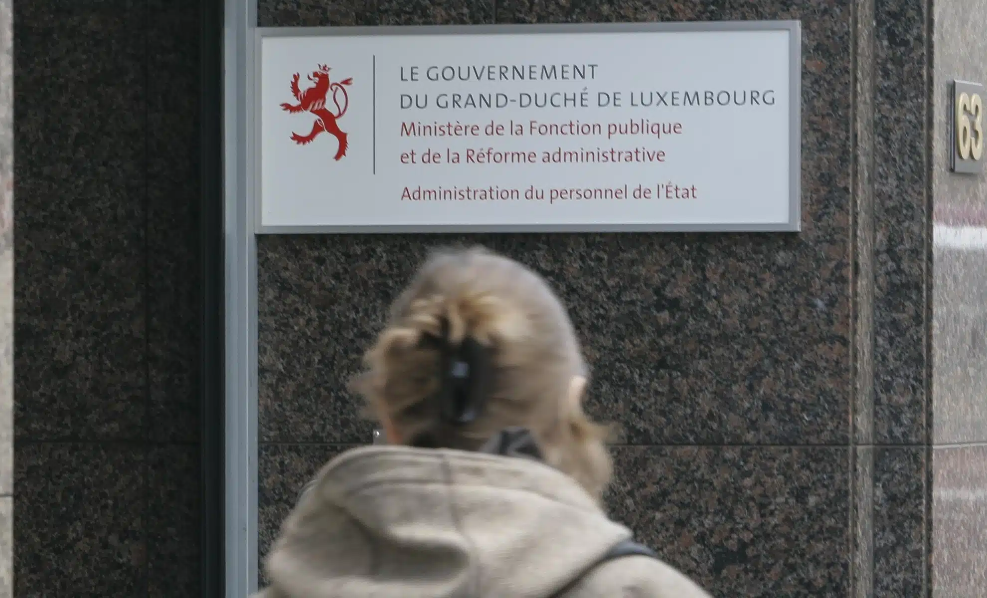 Des centaines de postes à pourvoir dans la fonction publique au ...