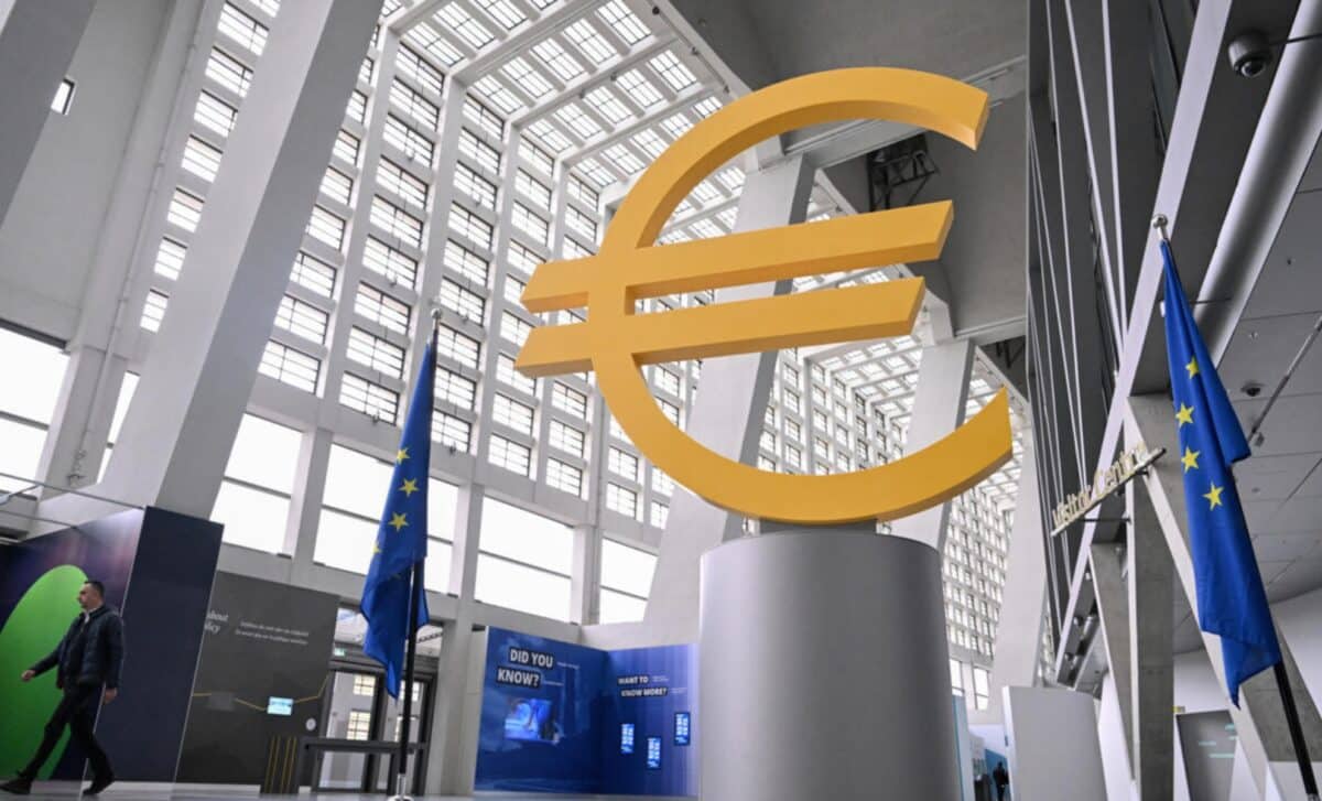 La BCE baisse encore son principal taux directeur, ainsi que ses prévisions pour l'inflation