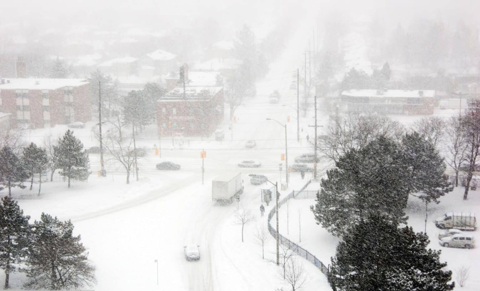 Tempête de neige en Suisse : un week-end sous haute alerte, les ...