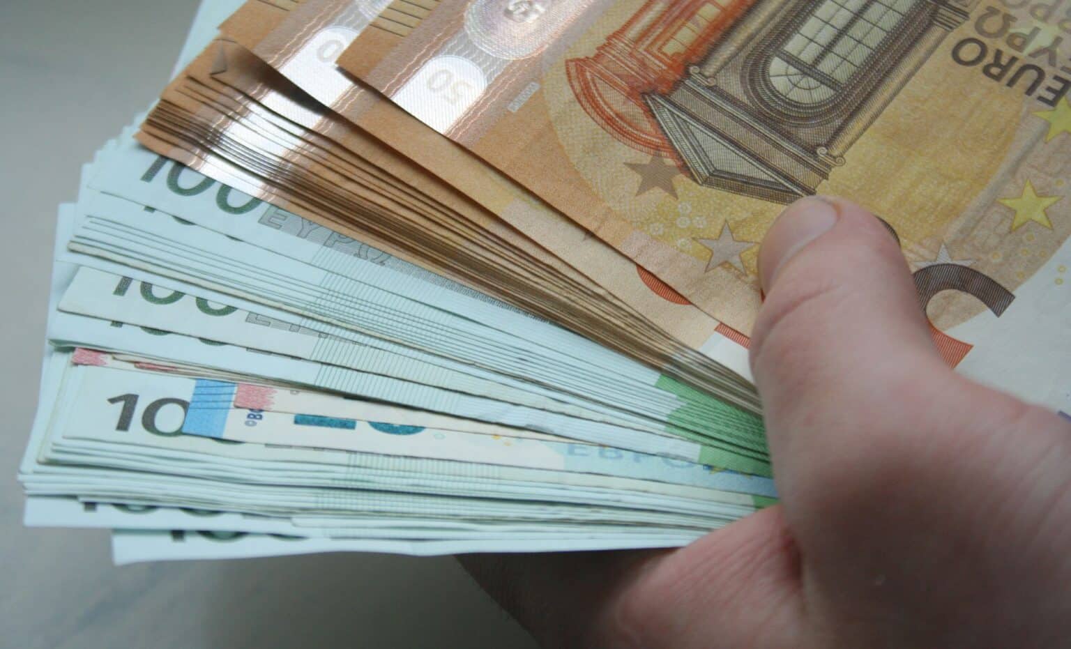 Comptes bancaires oubliés : 164 millions d’euros restitués, comment ...