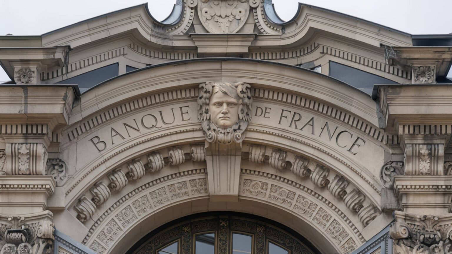 Croissance 2025 : La Banque de France revoit ses prévisions à la baisse
