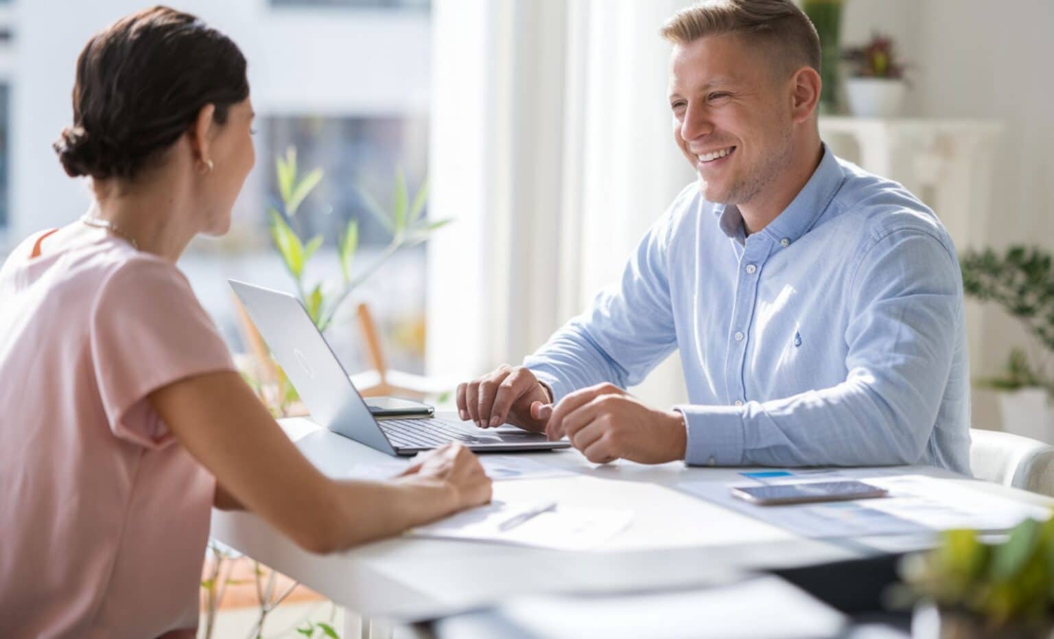 Emploi : plus de la moitié des recrutements se font par le bouche-à ...