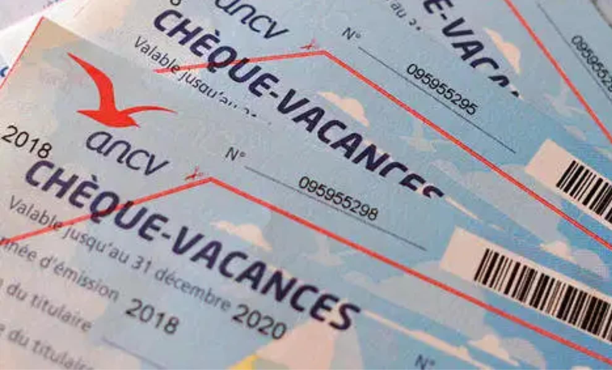 Chèques-vacances : peut-on utiliser ces titres pour payer son plein de ...
